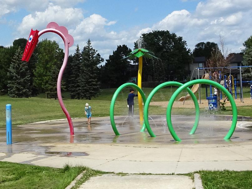 Lindenwoods Spray Pad | City of Winnipeg