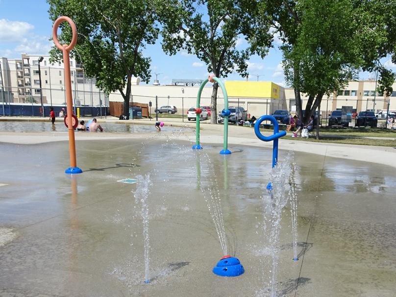 Westdale Spray Pad | City of Winnipeg